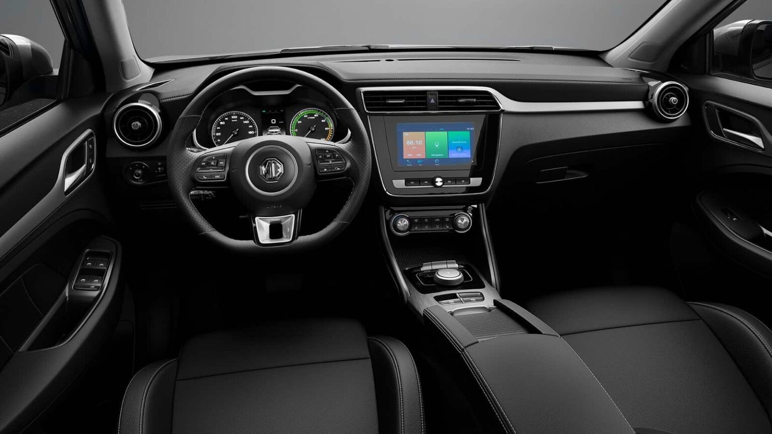 SUV MG ZS 2022: interni, prezzo, dimensioni, scheda tecnica
