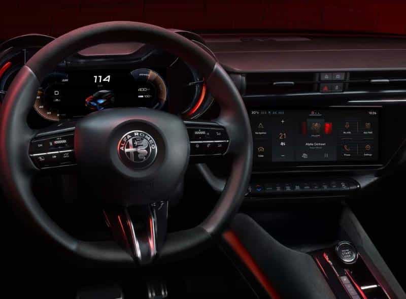 Alfa Romeo Junior (Milano): dimensioni, prezzi e motori - Rent&Drive